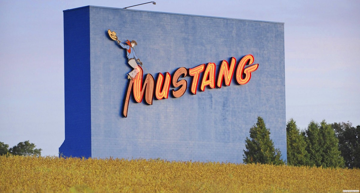A Look At Guelph’s Mustang Drive In Theatre – Vintage Guelph